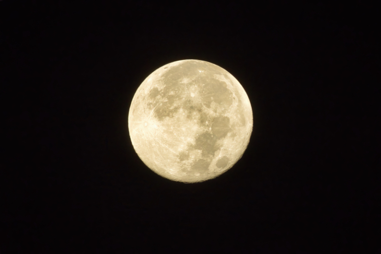 Moon Photography: Capture Stunning Lunar Images - Steve Creek Wildlife ...